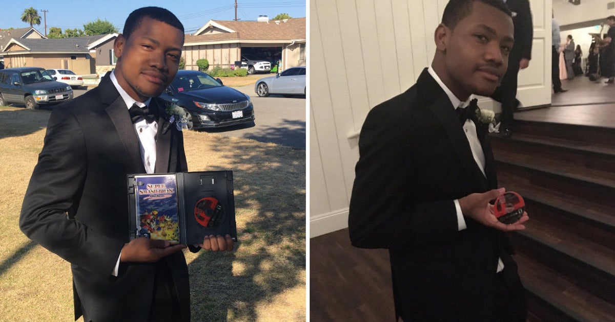 Video Game Enthusiast Takes 'Super Smash Bros Melee' Disc As His Date ...
