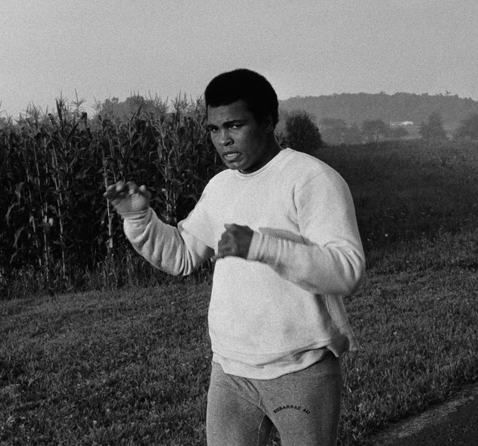 Muhammad Ali Rare Photographs Reveal Behind The Scenes Glimpse Into His ...