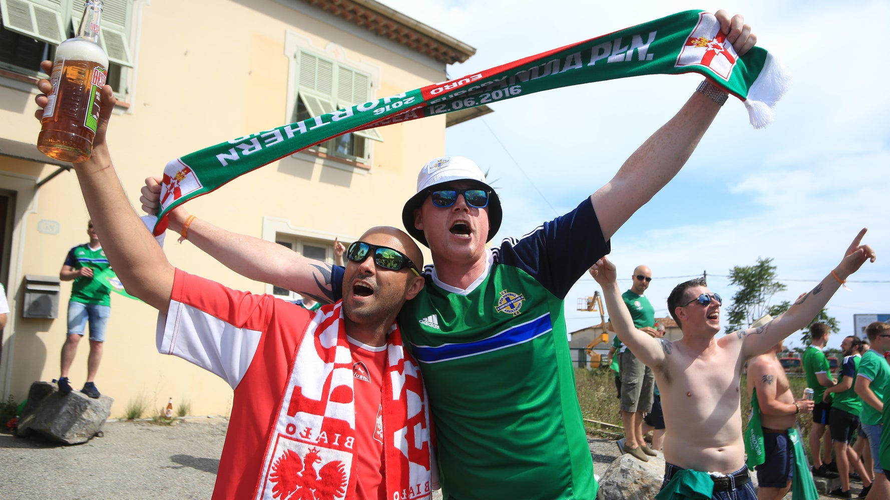 Polish And Irish Soccer Fans Shame Hooligans With Heartwarming Embrace ...