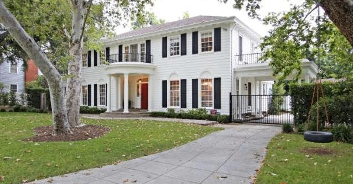 The 'Father Of The Bride' House Is For Sale, And It's Just Like The ...