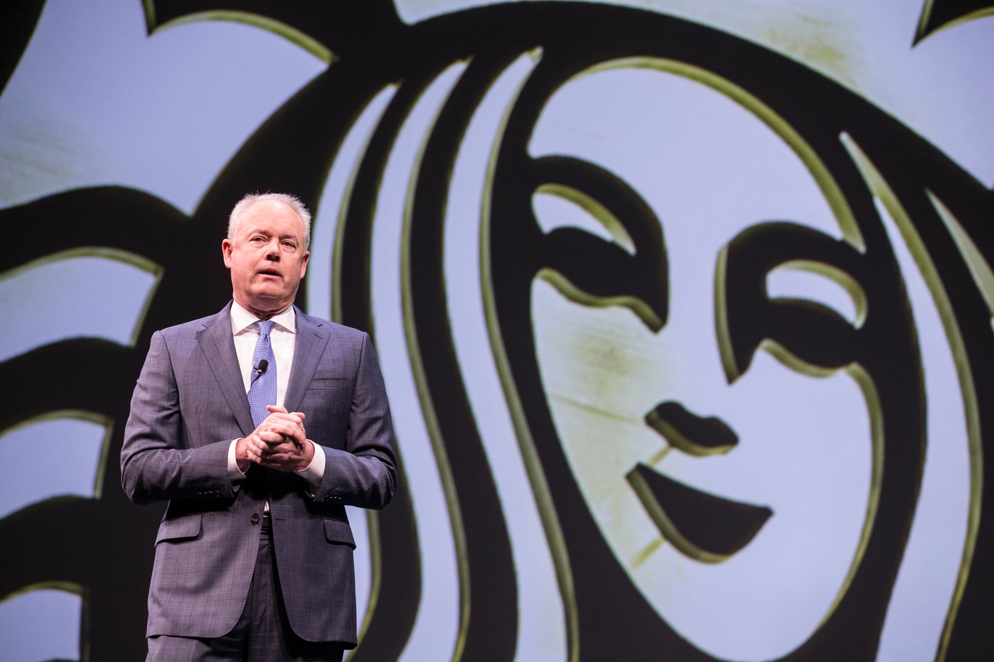 Starbucks Cards Hold So Much Money The Company Could Be A Midsize Bank ...