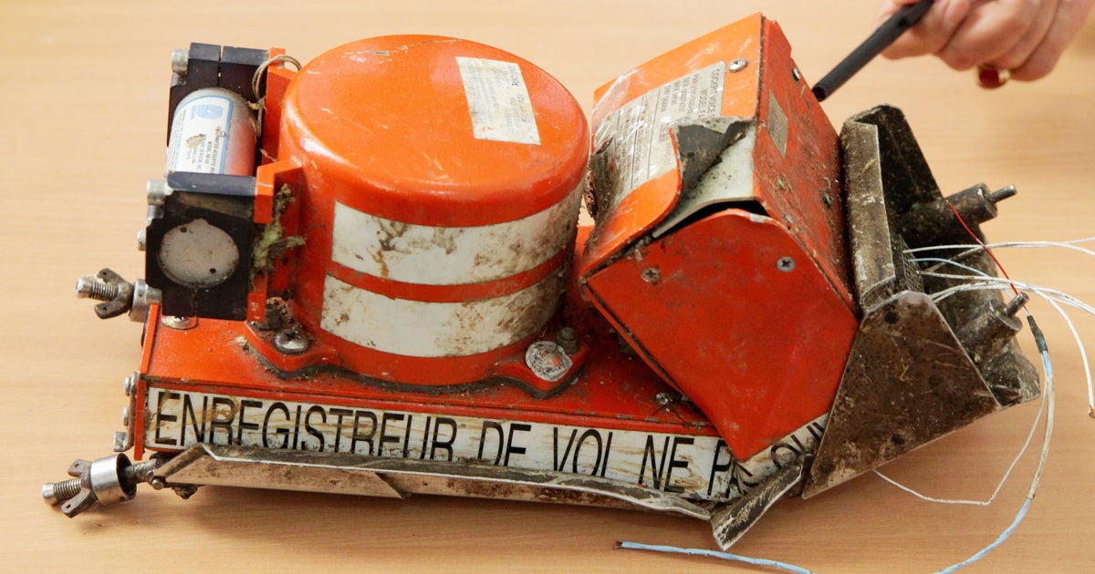 So THAT'S How Airplane Black Boxes Work | HuffPost Life