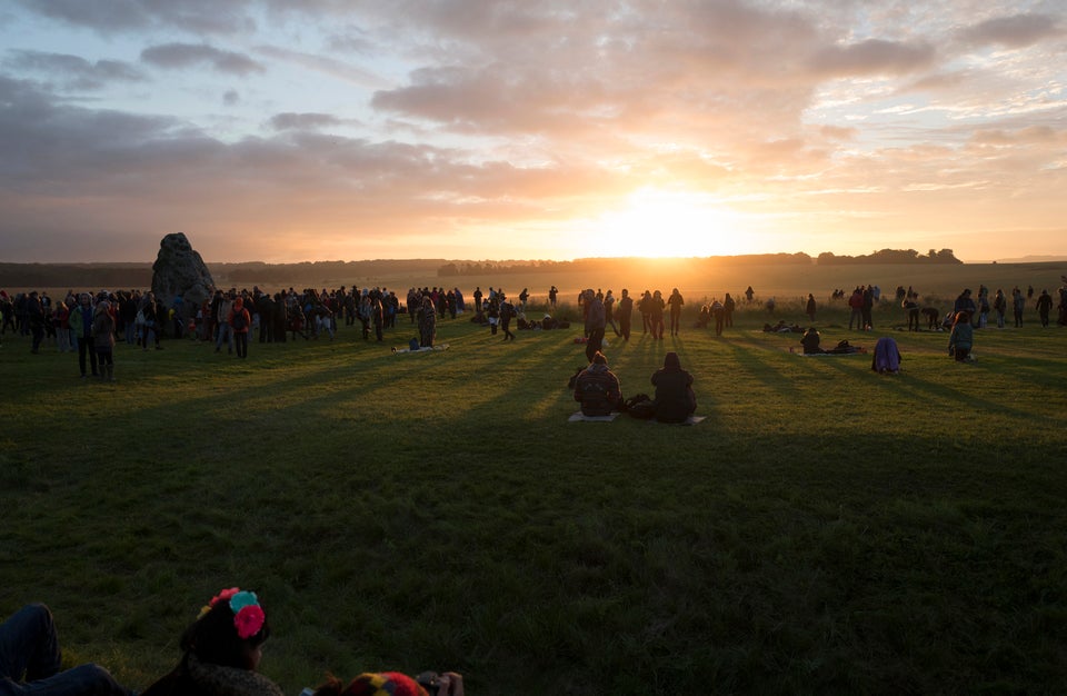 Stunning Photos From Around The World Show The Magic Of The Summer ...