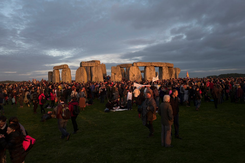 Stunning Photos From Around The World Show The Magic Of The Summer ...