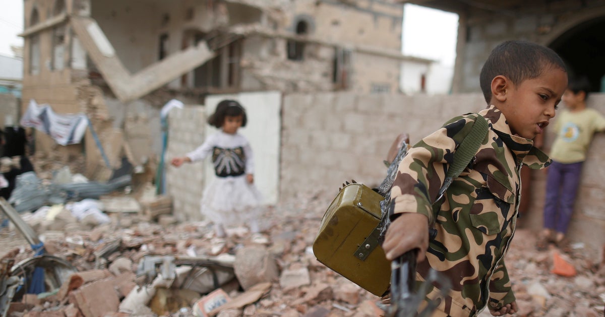 Dozens Killed In Triple ISIS Bombing In War-Torn Yemen | HuffPost The WorldPost