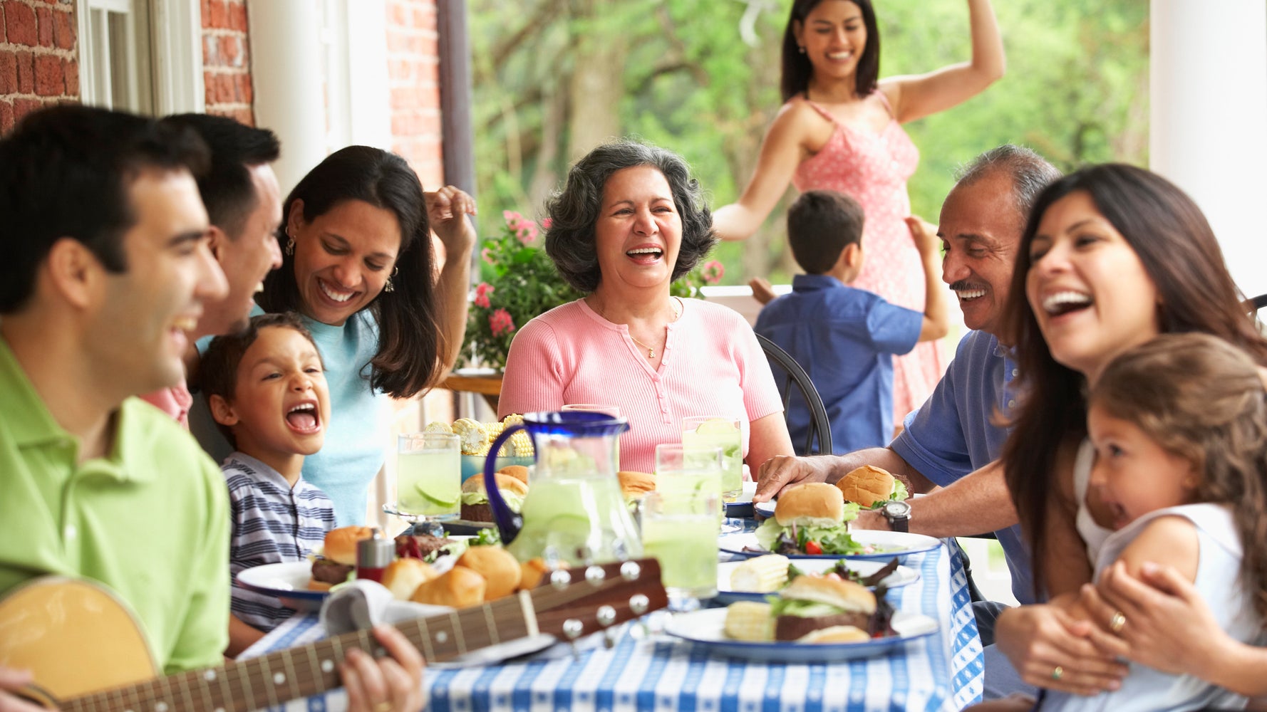 13 Cute Ideas For Family Reunions | HuffPost Life