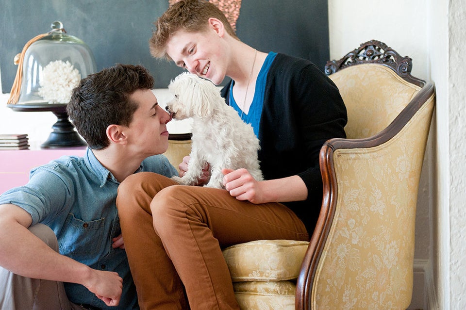 25 Pets Who Stole The Show In Their Humans' Engagement Photos ...