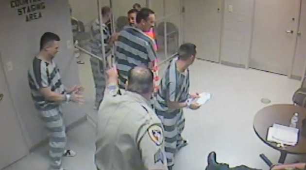 Shackled Inmates In Prison Break To Save Unconscious Guard | HuffPost UK