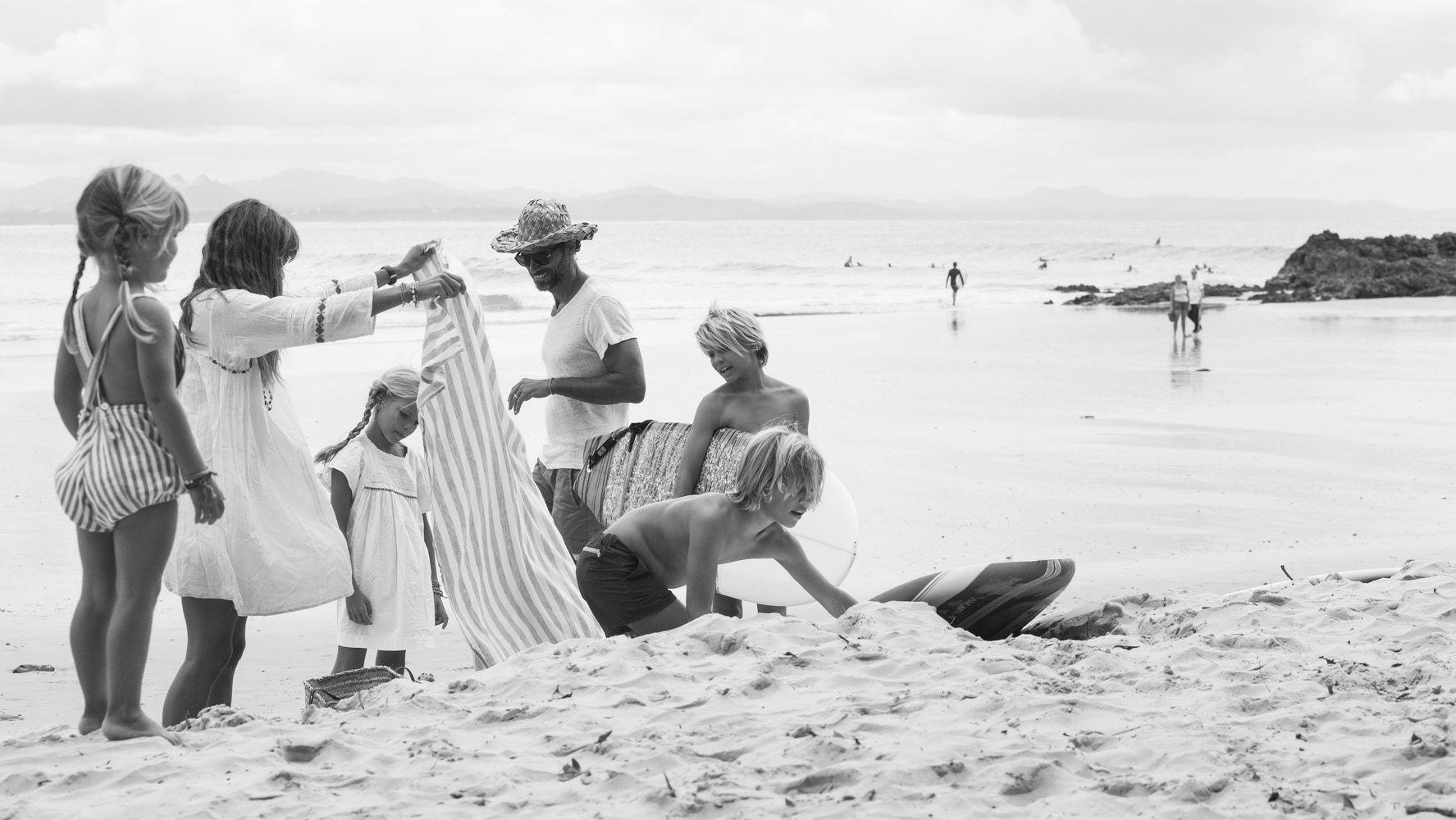 Meet Courtney Adamo, The Mum Blogger Who Took Her Four Children On A ...