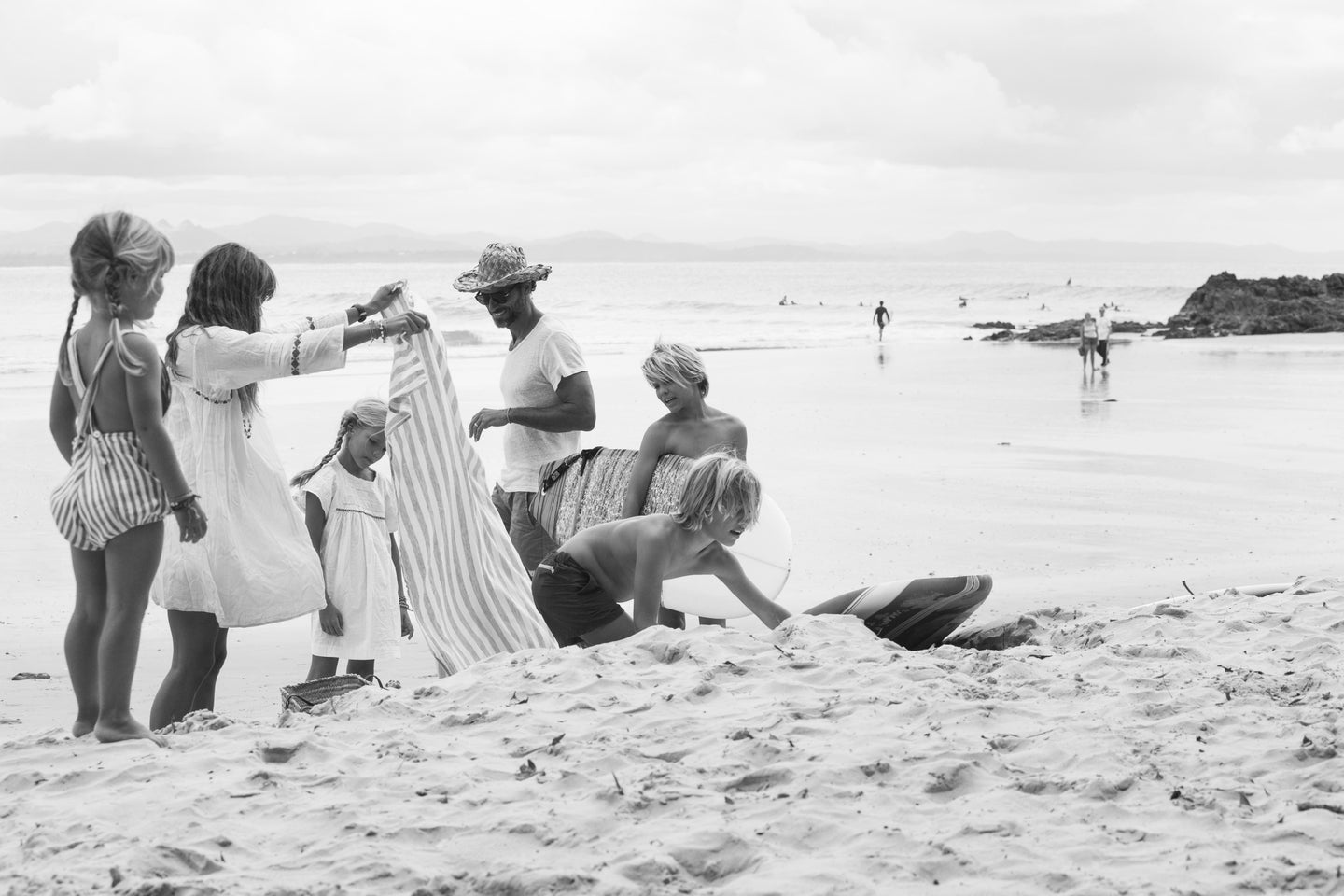 Meet Courtney Adamo, The Mum Blogger Who Took Her Four Children On A ...