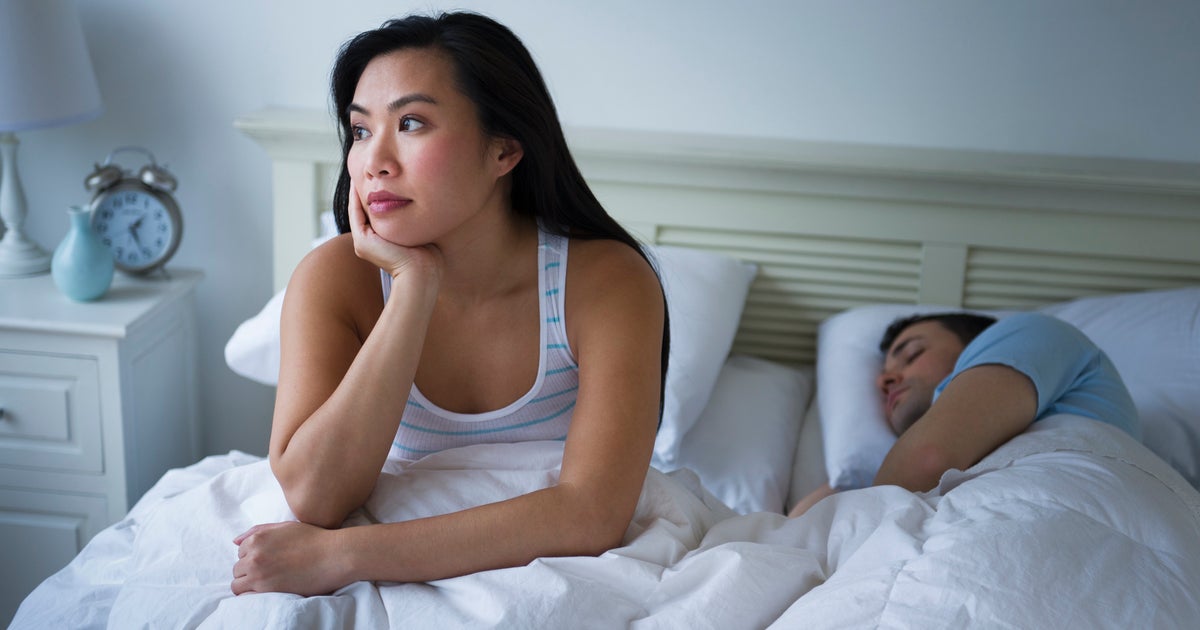 How To Sleep When It's Hot: 11 Tips And Tricks For Keeping Cool In Bed ...