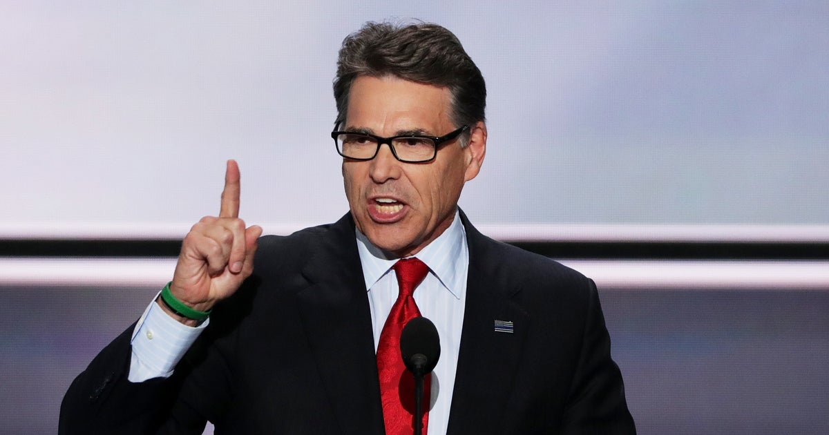 Rick Perry Gives Speech At Trump-Centered Convention, Pretends Donald ...