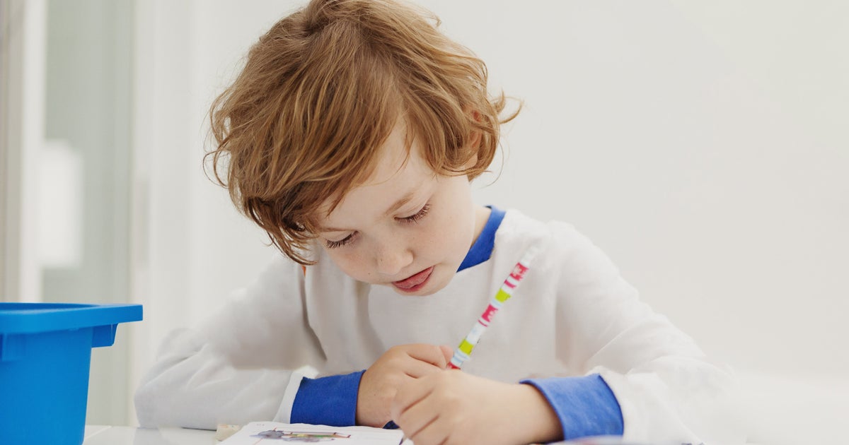 10 Everyday Struggles All Left-Handed People Know Too Well | HuffPost ...