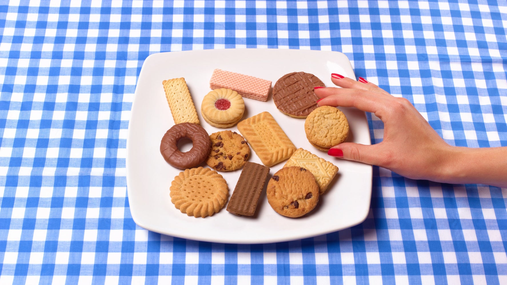 Find It Hard To Resist Unhealthy Snacks In The Afternoon? This May Be ...