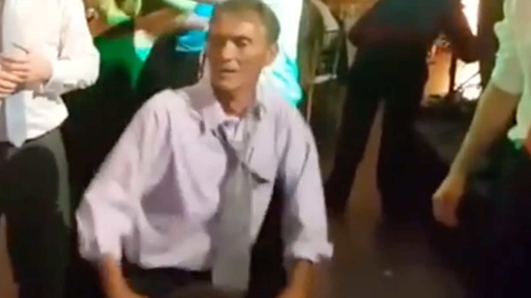 Man Dances Enthusiastically At Wedding, Absolutely Stacks It Amid ...