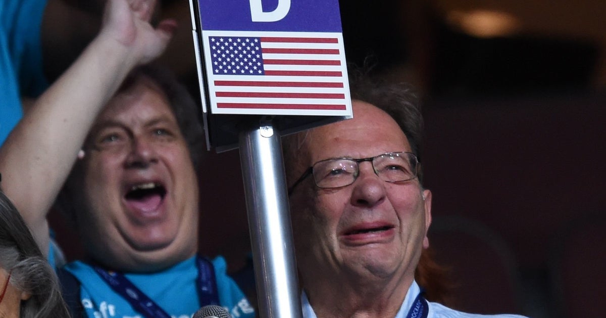 Bernie Sanders' UK-Based Brother Pays Emotional Tribute To Sibling And ...