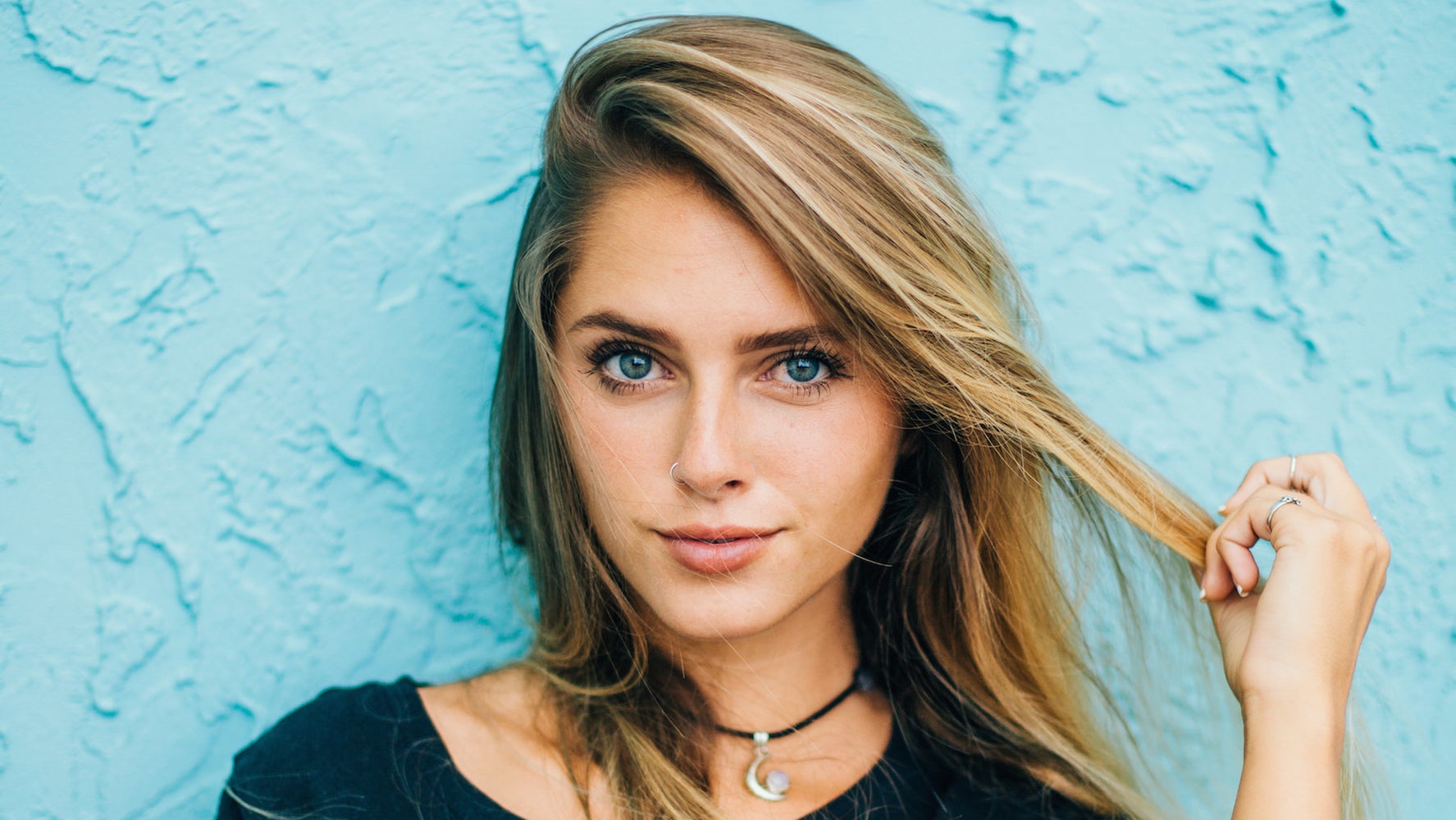 Emily Zeck Is 'Fire Wild' In This Exclusive Video Premiere | HuffPost