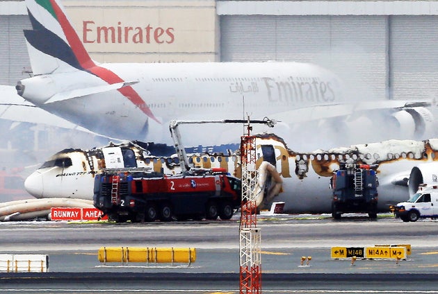 Emirates Flight EK521 'Explodes' After Dubai Airport Crash Landing ...