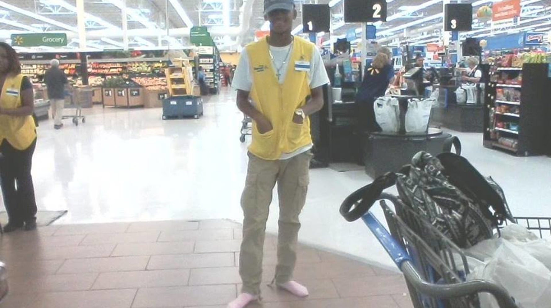 Formerly Homeless Teen Walmart Worker Gives His Shoes To Barefoot Man ...