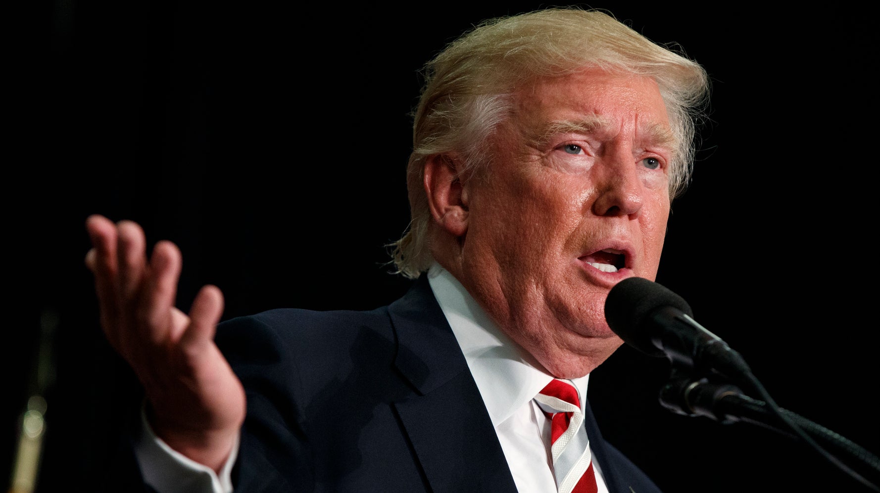 Donald Trump's Rambling 90 Second Speech Stuns English-Speaking World ...