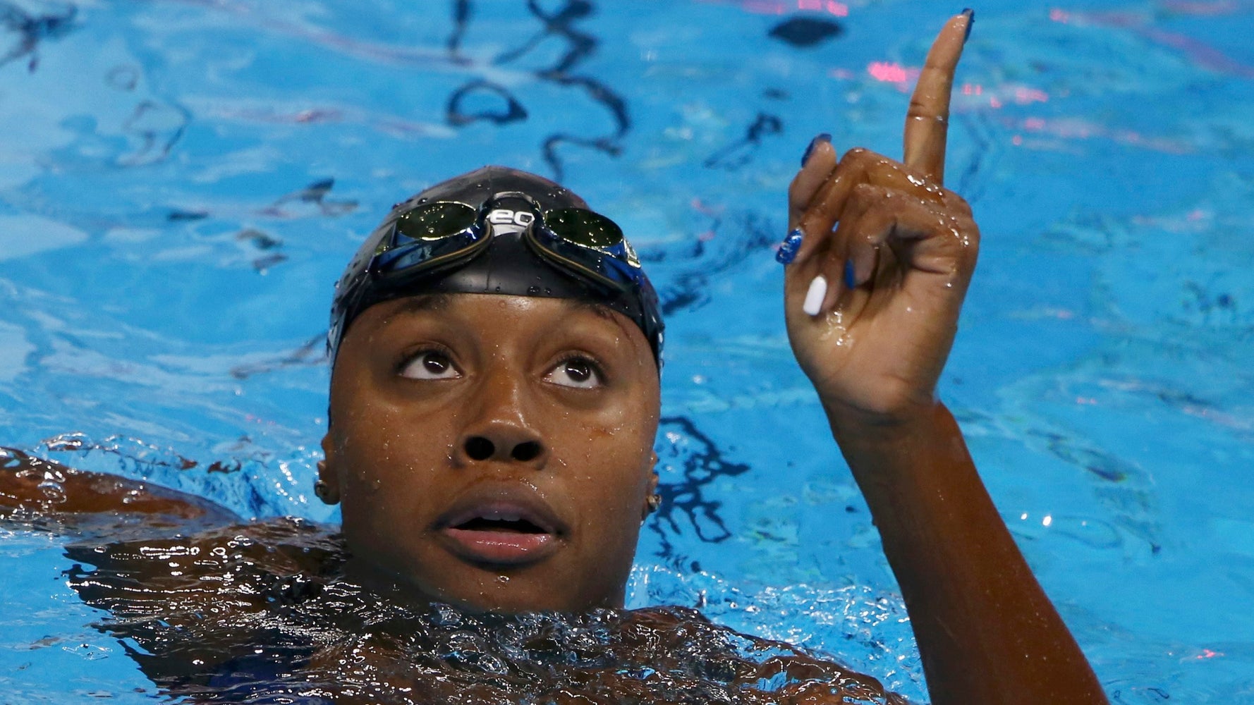 Newspaper Covers Simone Manuel’s Historic Gold In Olympically Offensive ...