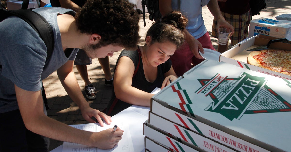 Colleges Should Promote And Defend Student Voting | HuffPost College
