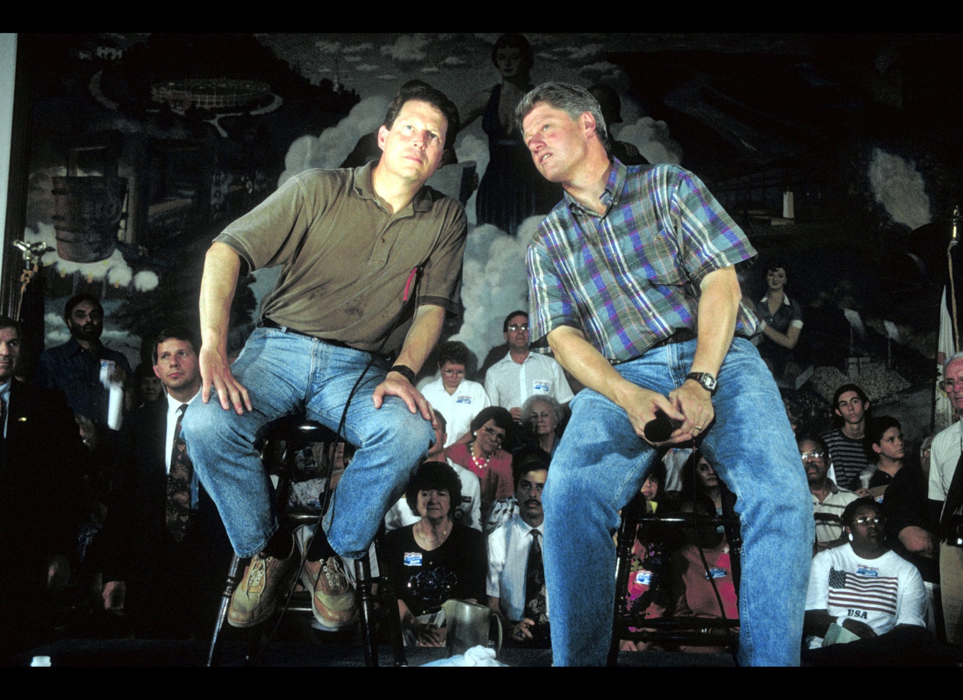 Bill Clinton Receives 'Father Of The Year' Award From National Father's ...