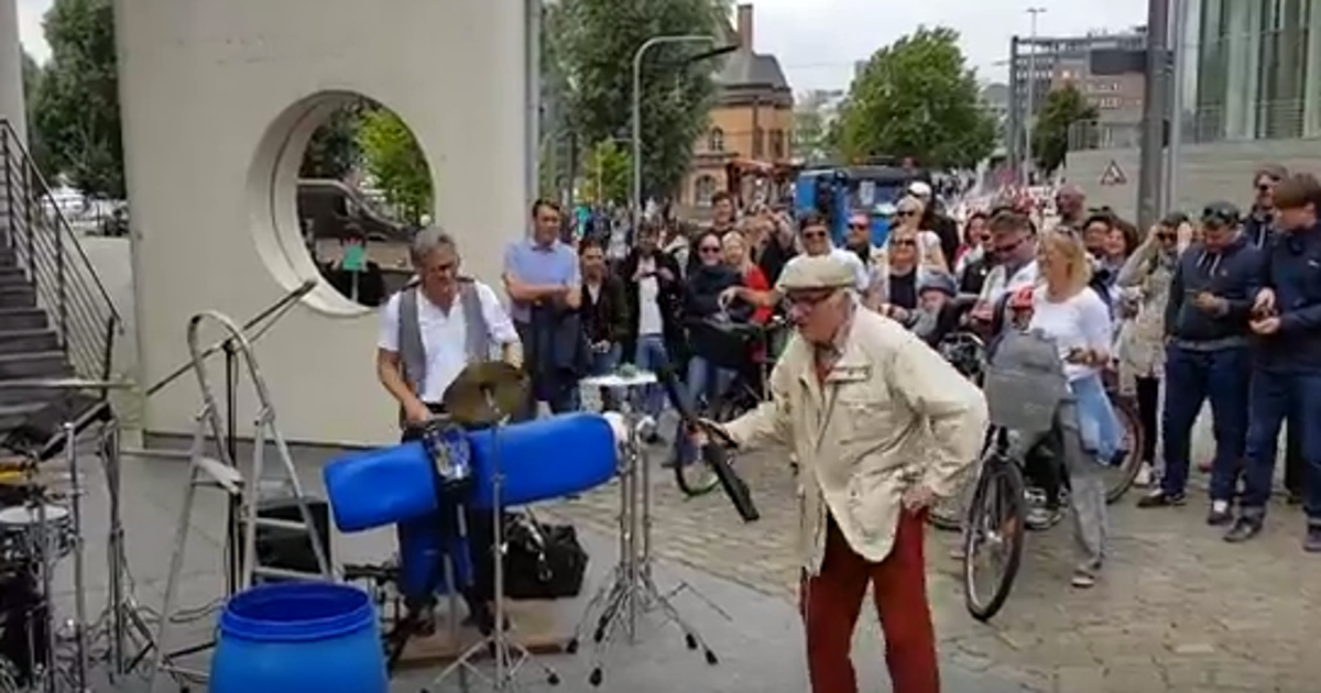 Grandpa Dancing Like He's 'In Da Club' Will Make Your Day | HuffPost ...