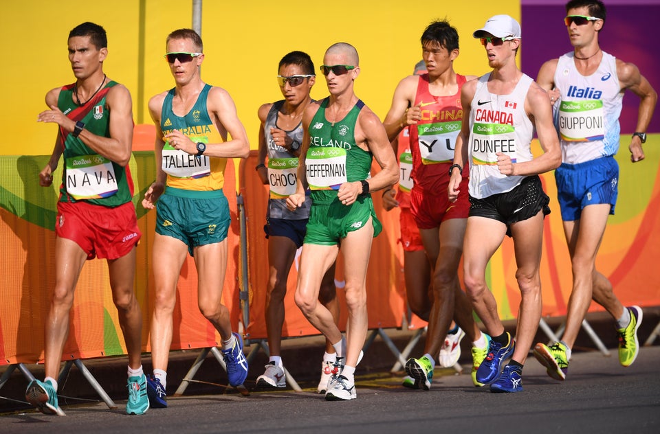 13 Of The Most Butt-Clenching Race Walking Photos | HuffPost Sports