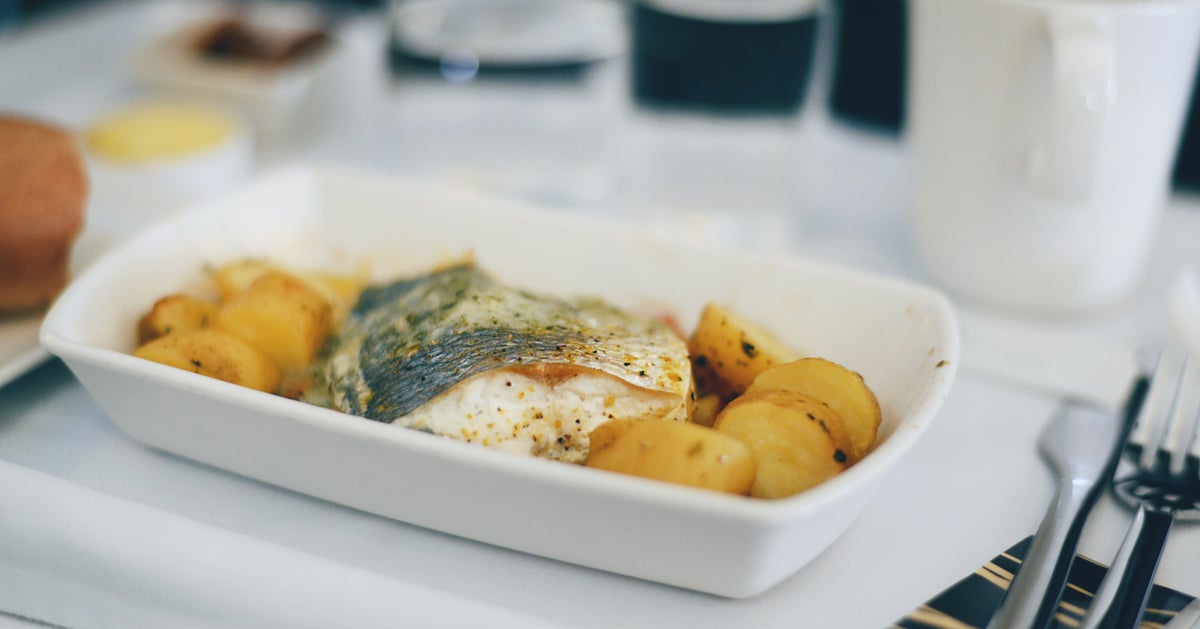 7 Delicious Airplane Meals That Are Totally Worth The Flight | HuffPost ...