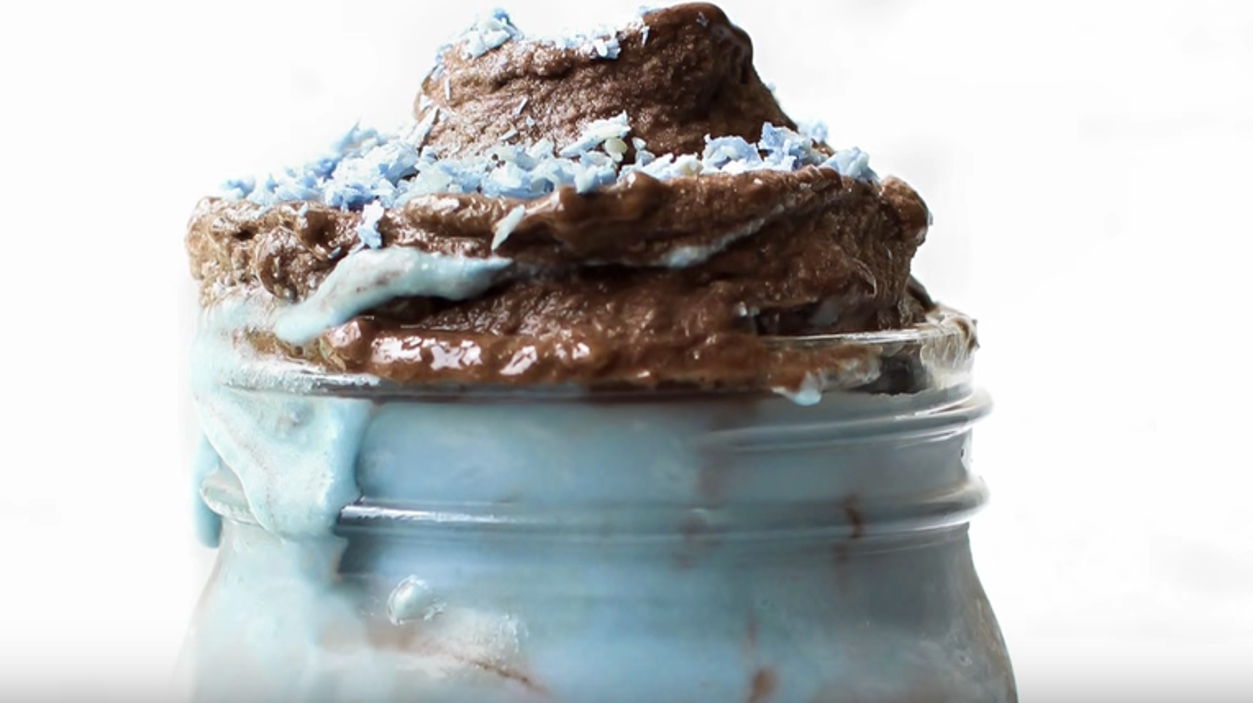 You'll Never Guess How These Smoothie Bowls Get Their Blue Hue ...