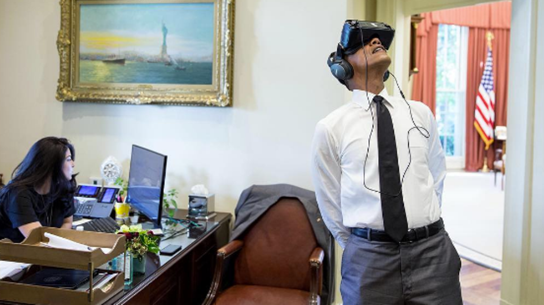 Obama Wears Virtual Reality Headset, Sparks Epic Photoshop Battle ...