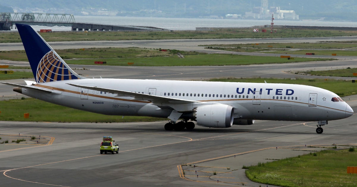 United Airlines Pilots Arrested After Allegedly Found Drunk On Plane ...