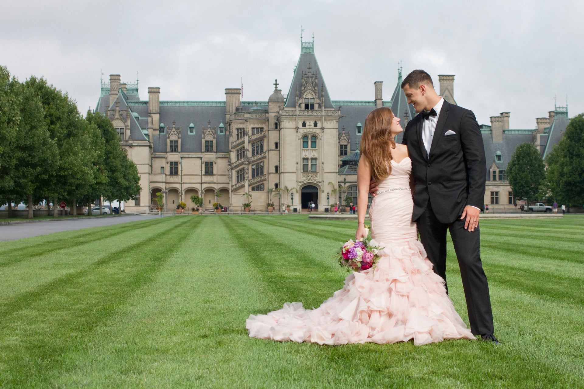 16 Castle Weddings That Took Place Right Here In The U.S. | HuffPost Life