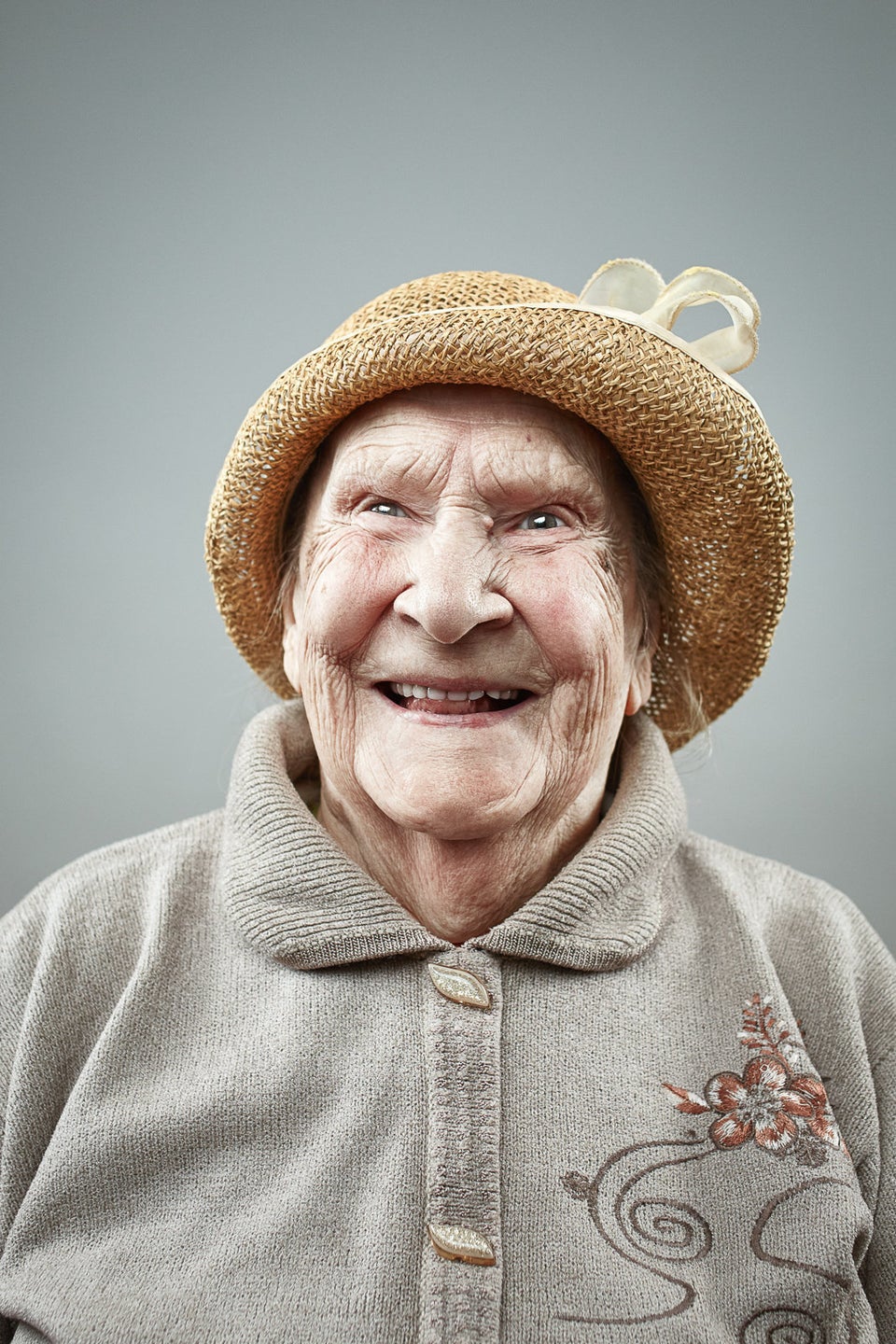 You Won't Stop Smiling At These Photos Of Happy, Grinning Seniors ...