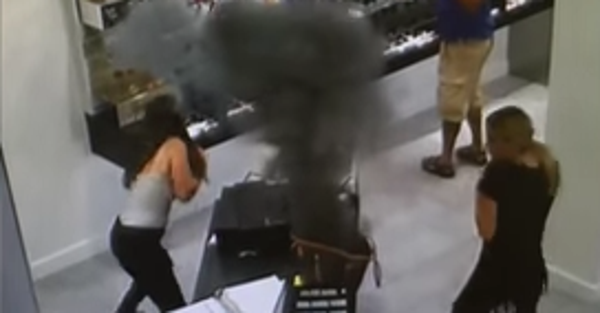 Video Shows E-Cigarette Suddenly Explode In New Jersey Woman's Handbag ...