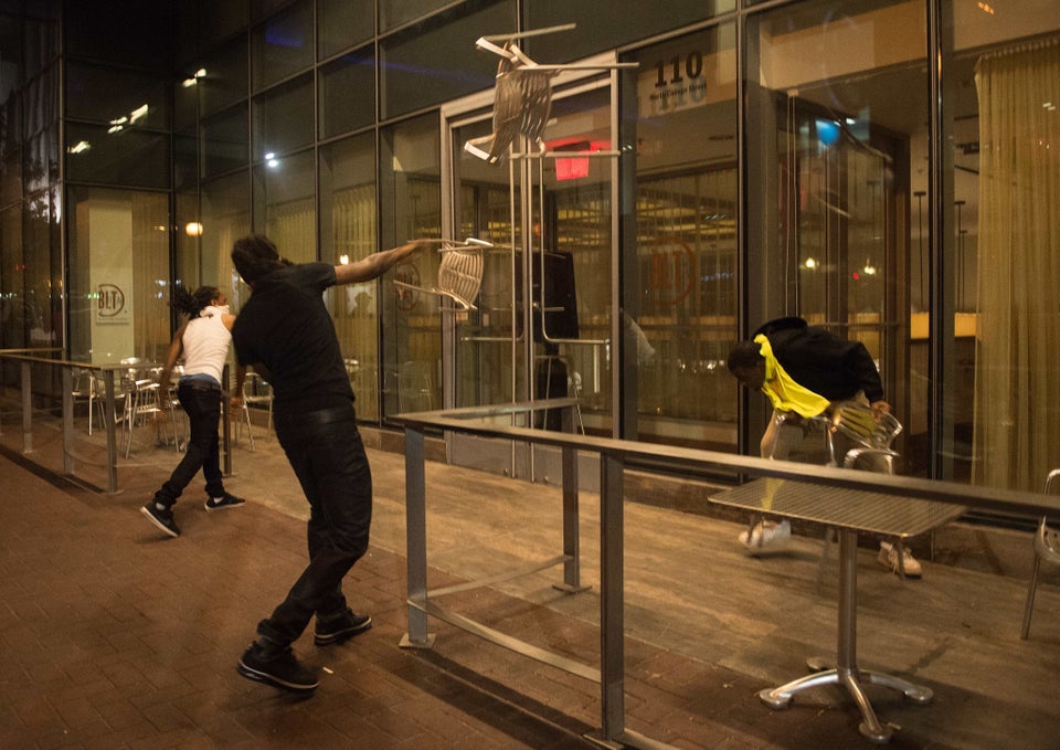 Photos Show Tense Scenes At Charlotte Protests After Police Shooting ...