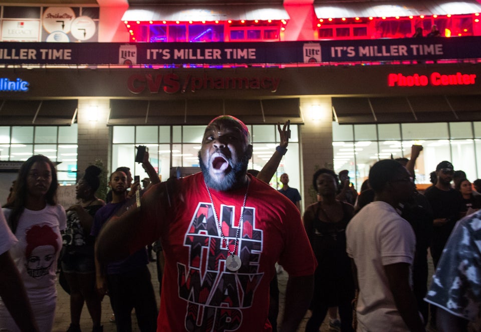 Photos Show Tense Scenes At Charlotte Protests After Police Shooting ...