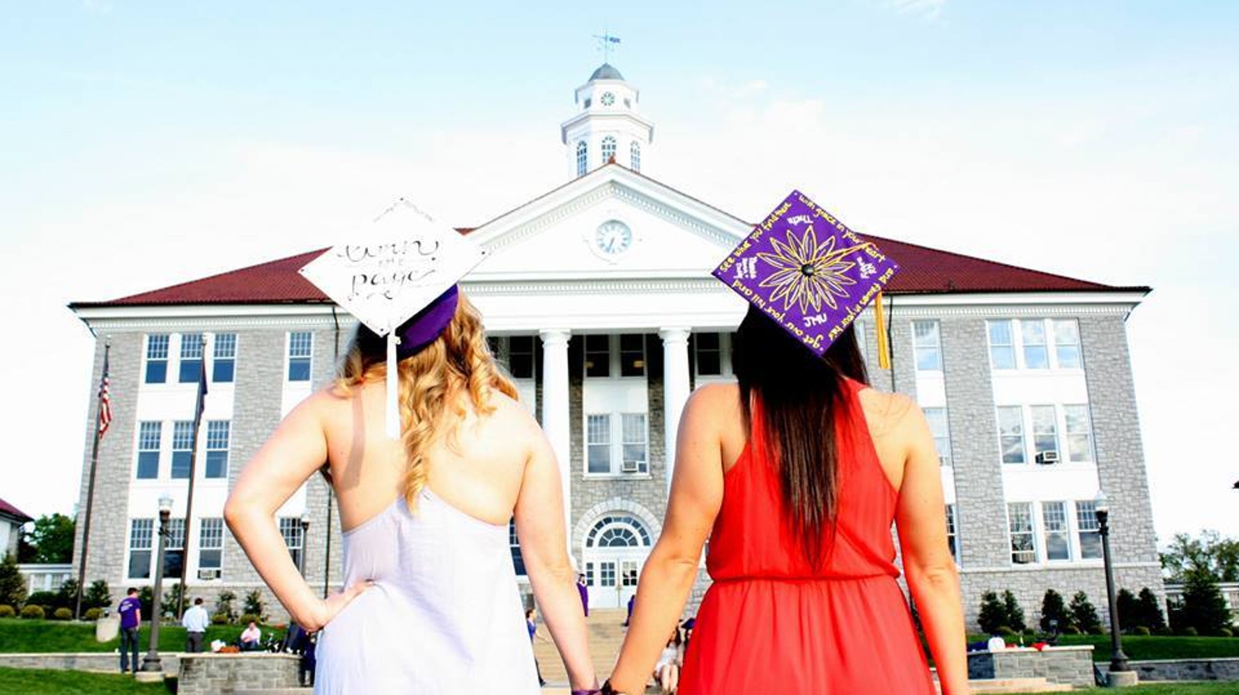 College Best-Friend Reunions Post-Grad | HuffPost null