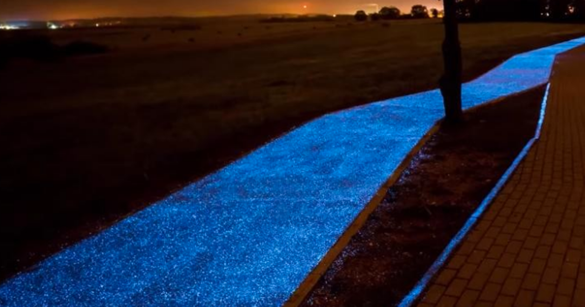Poland Unveils Cool New Solar Powered Cycle Path That Glows In The Dark ...