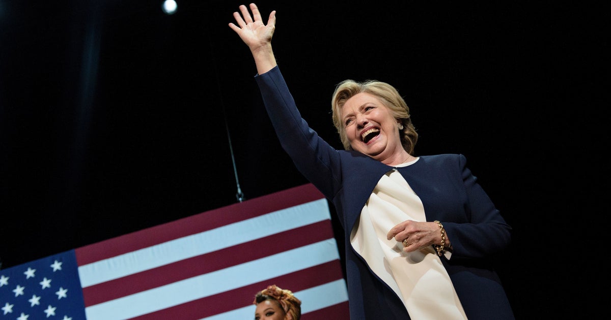 Even Hillary Clinton Admits She Has Turned To Cat GIFs To Cope With The ...