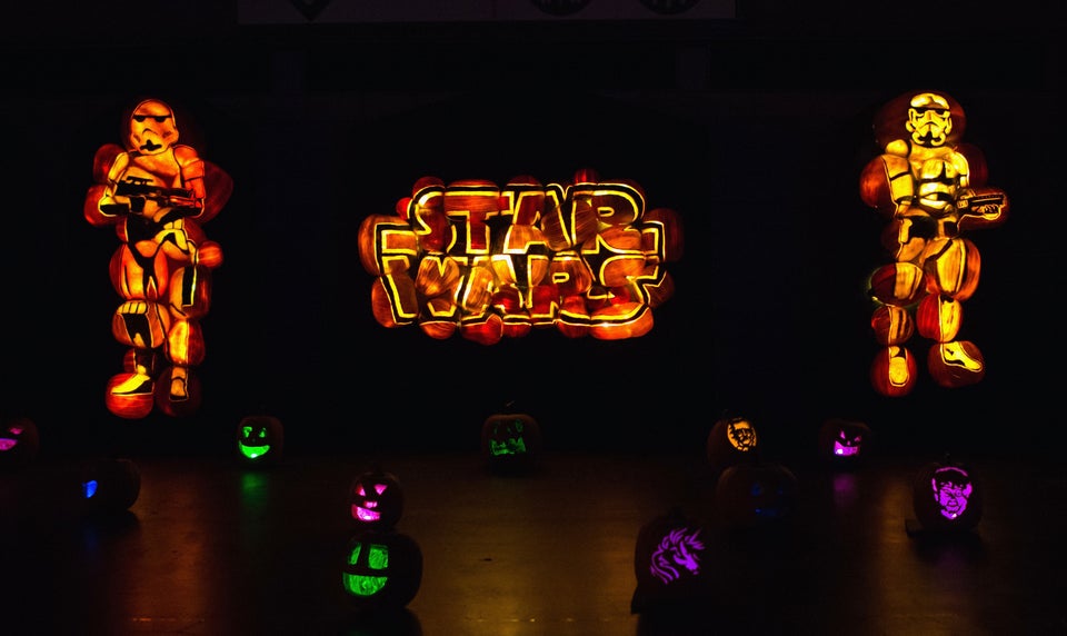 5,000 Jack-O'-Lanterns Stun In Haunting Halloween Display | HuffPost ...