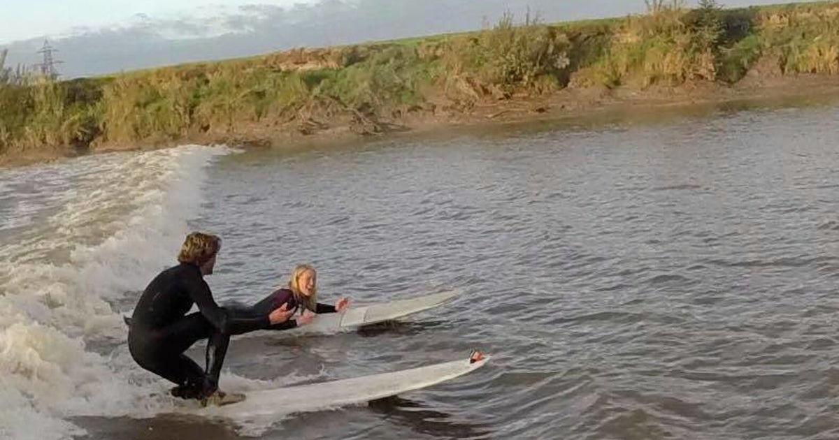 Surfer's Daring Proposal Makes A Seriously Romantic Splash | HuffPost Life