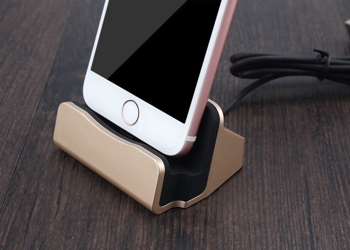 10 iPhone Docks You Can Use on Your Workspace | HuffPost Contributor