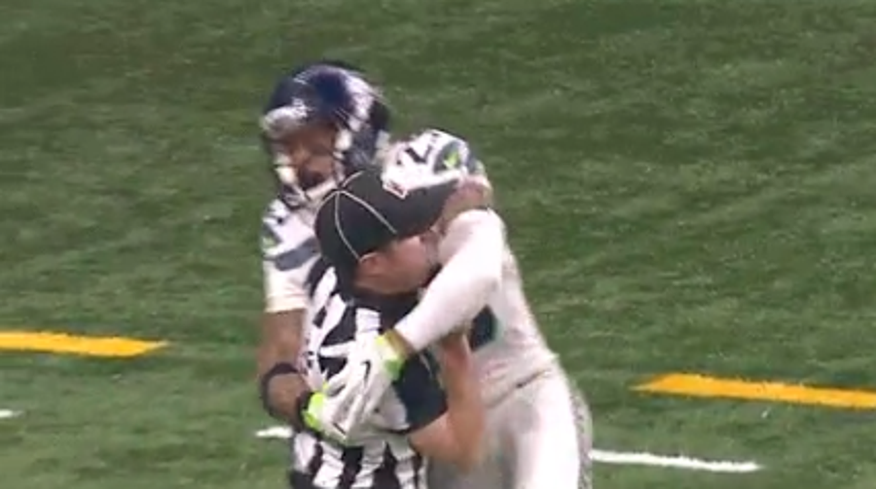 Seahawks Player Hugs Ref After Fumble-Return Touchdown, Is Promptly ...