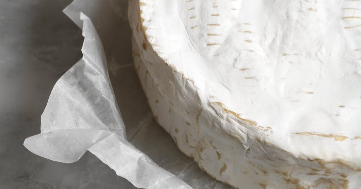 The Truth About Which Types Of Cheese Rinds Are OK To Eat | HuffPost UK ...