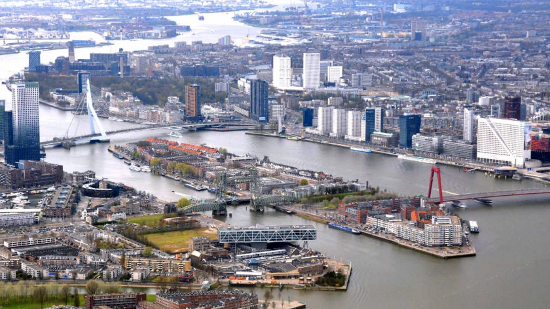 Rotterdam Implements Energy Transition and Climate Measures | HuffPost null