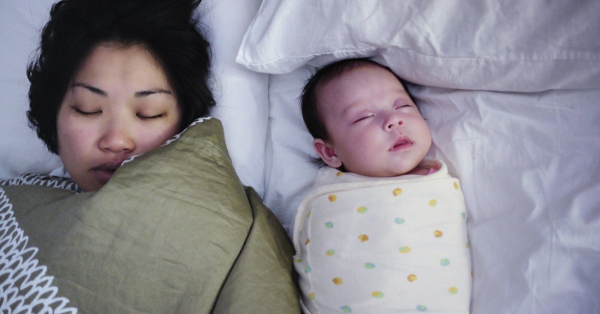 A Step-By-Step Guide To Swaddling Your Baby | HuffPost UK Parents