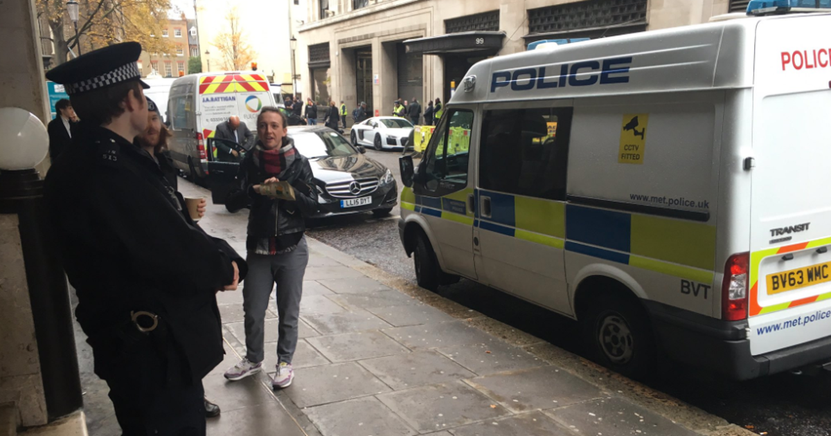 Daily Mail Offices Evacuated After 'Suspect White Powder Package ...