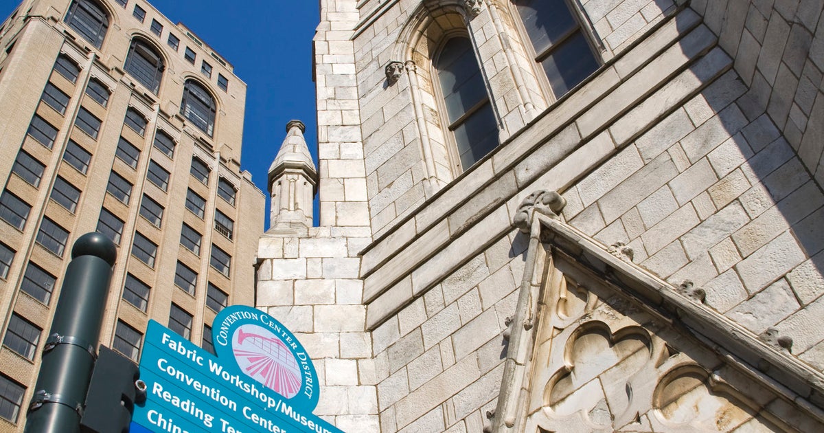 Philadelphia Church Shields Undocumented Father From Deportation ...